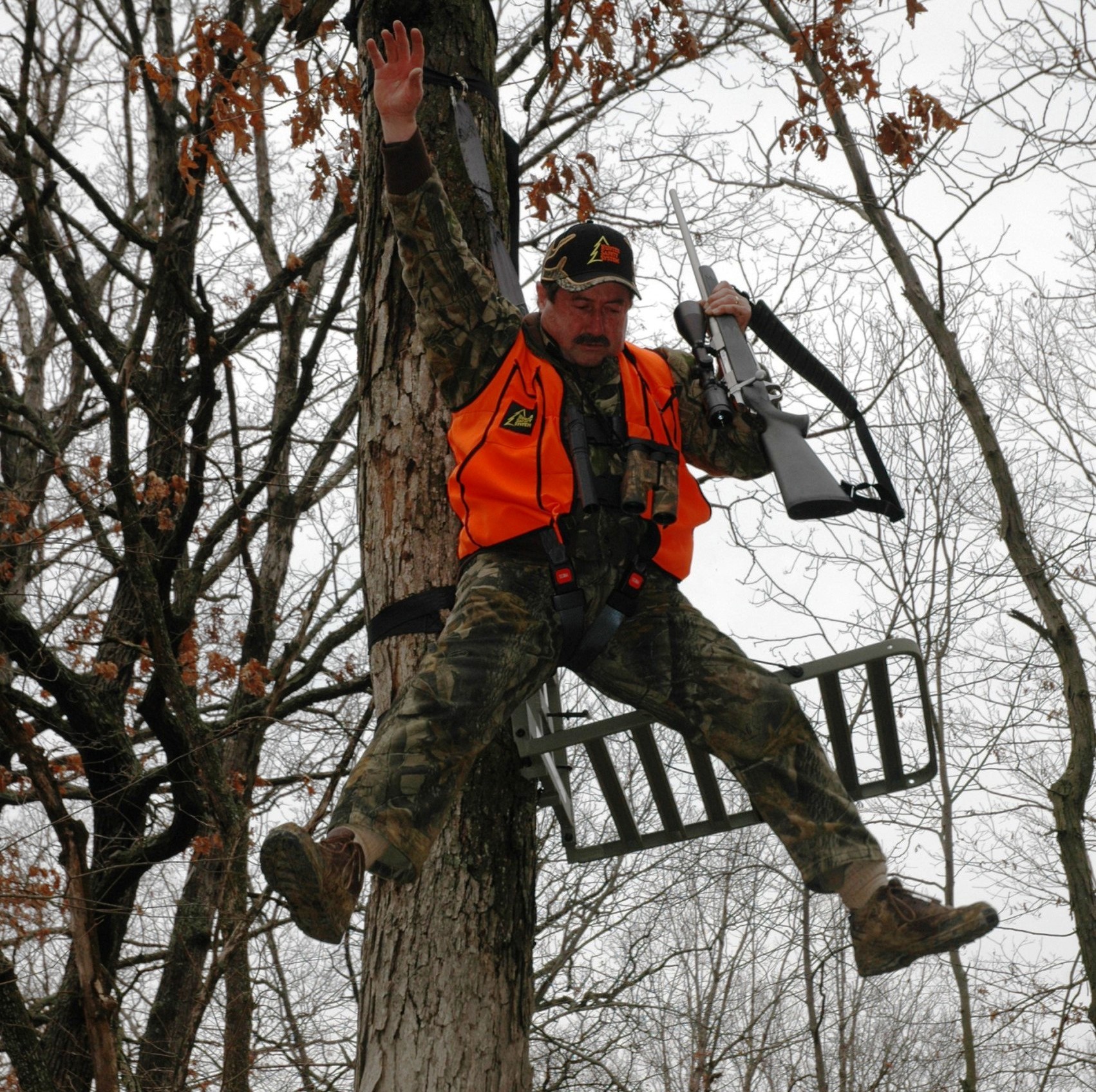 Video: How to Make a Deer Stand Safety Line — The Hunting Page